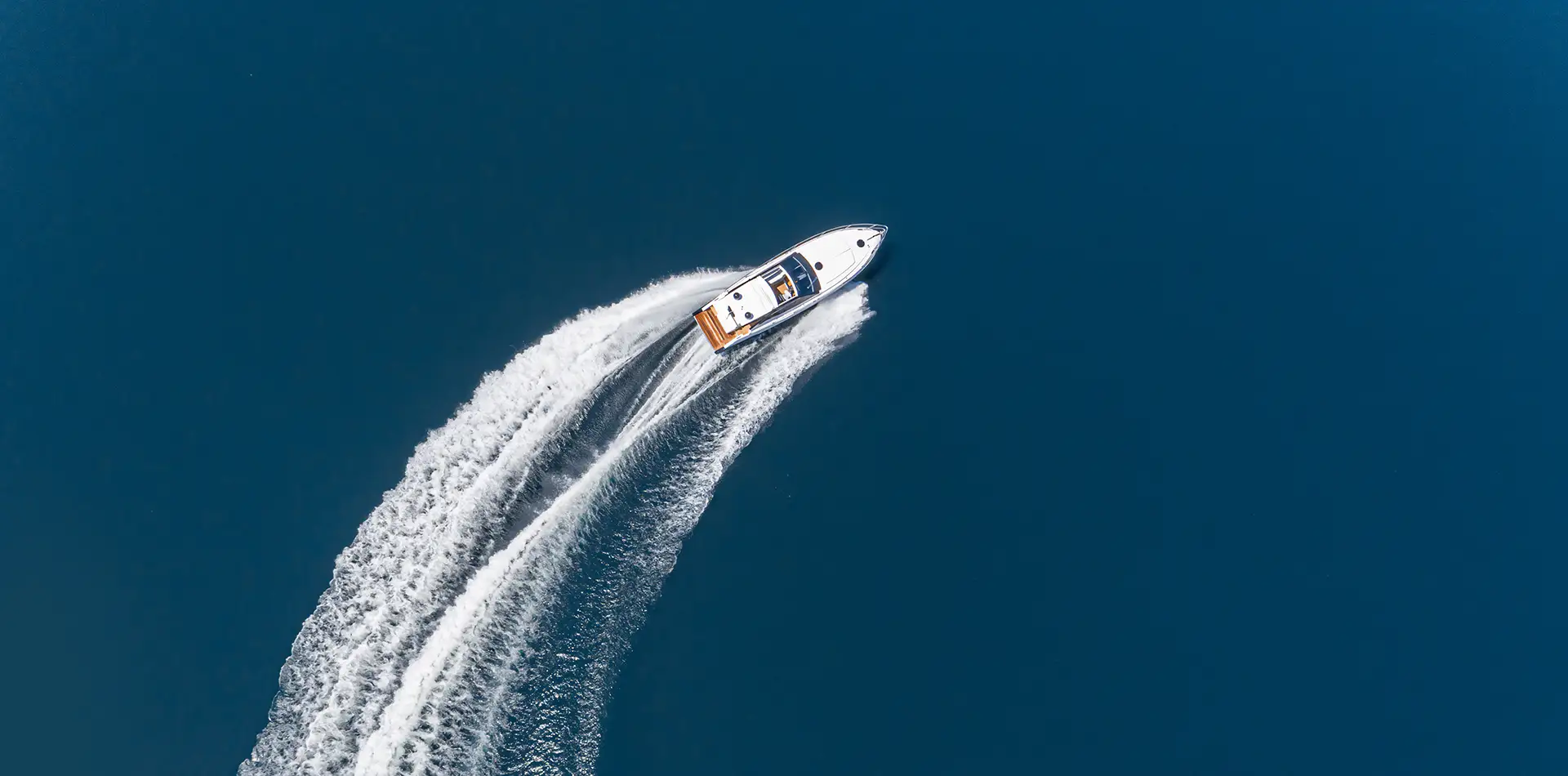 Tour in Barca con Skipper - lago di Garda - Garda Boat Services